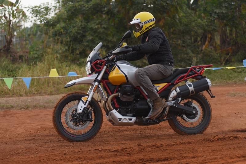 Moto Guzzi V85TT Hebohkan Pecinta Custom Bike di SAIME 2019 | dapurpacuid