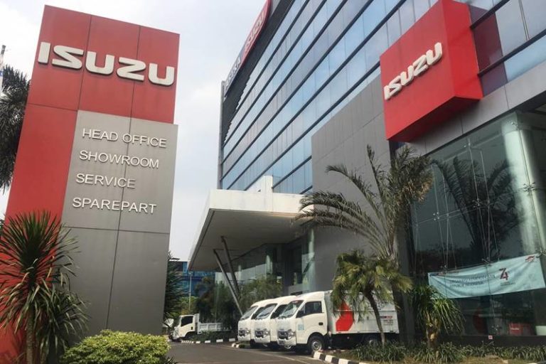 Astra Isuzu Berikan Diskon Spesial di Hari Pelanggan | dapurpacuid