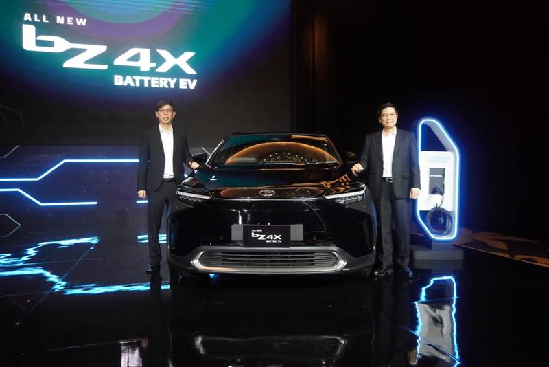 Perdana, Toyota Luncurkan Mobil Full Listrik bz4X di Indonesia