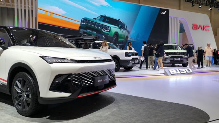 Lini Model BAIC 'Tebar Pesona' ke Pengunjung GIIAS 2025